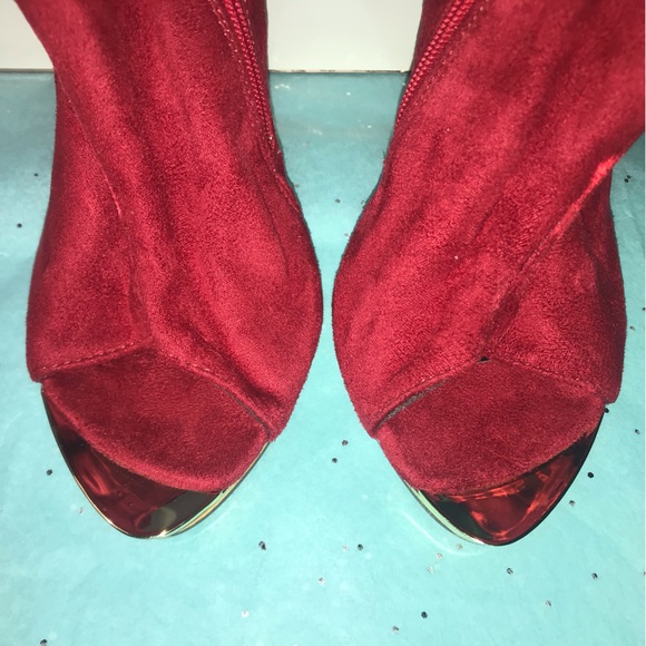 Hot Miami Styles | Shoes | Htf Hot Miami Styles Gold Peep Toe Booties ...